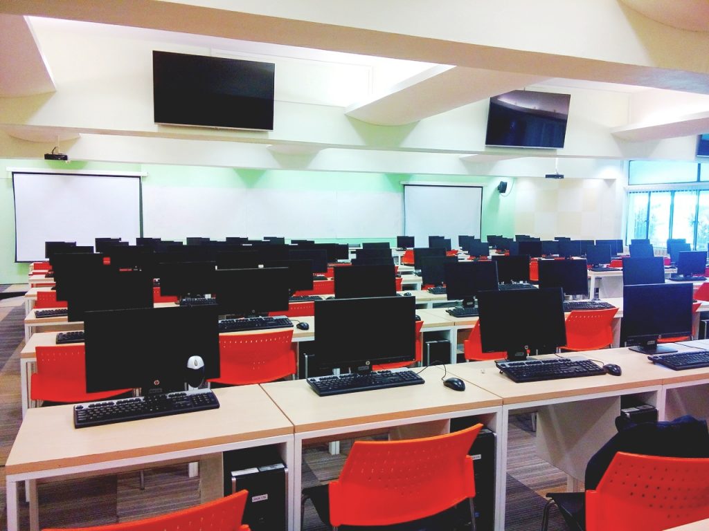 Linux Room | Engineering Computer Center (ECC)